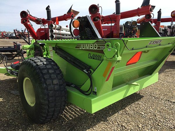 Schulte RS320 Conveyor Jumbo Rock Picker | Flaman Agriculture