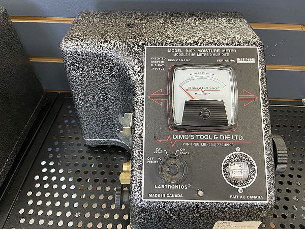 Labtronics Model 919 Grain Moisture Tester with Case | Flaman Agriculture