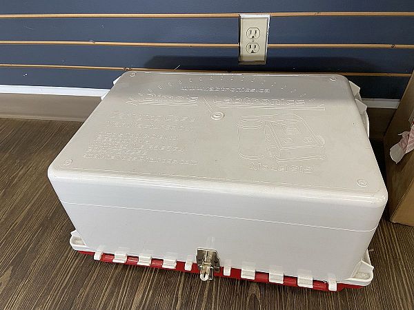 Labtronics Model 919 Grain Moisture Tester with Case | Flaman Agriculture