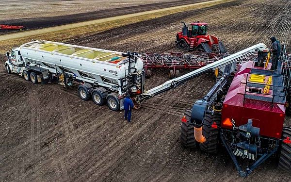 Convey-All Commercial Seed Tender Trailer | Flaman Agriculture