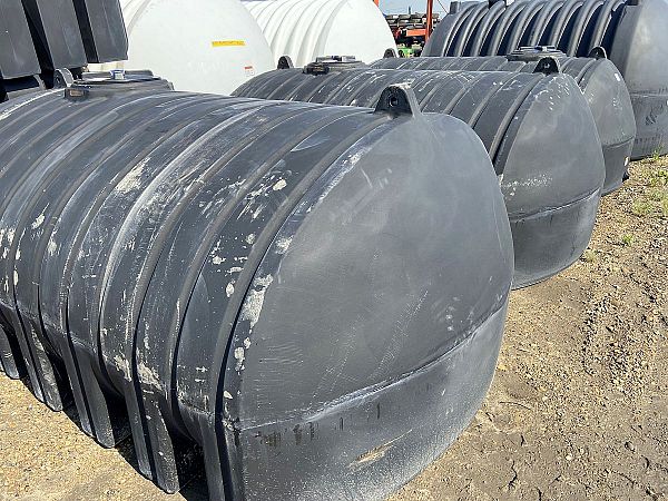 1350 Imperial Gallon Horizontal Black Leg Tank | Flaman Agriculture