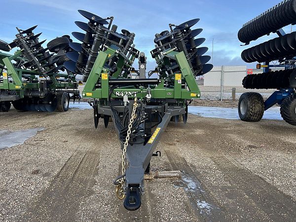 Wishek 22' 842NT Tandem Breaking Disc | Flaman Agriculture