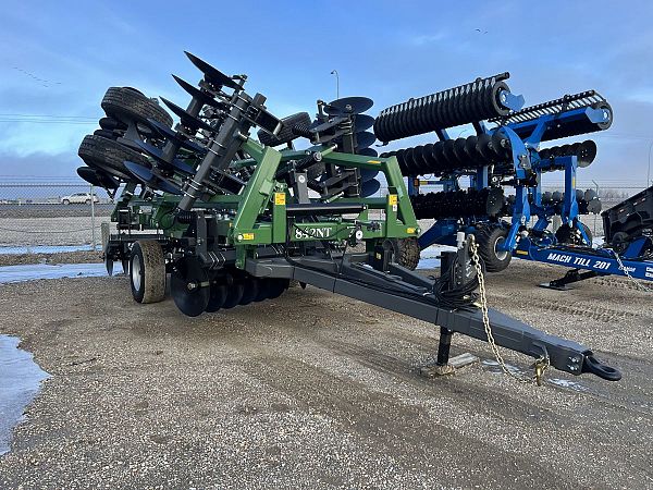 Wishek 22' 842NT Tandem Breaking Disc | Flaman Agriculture