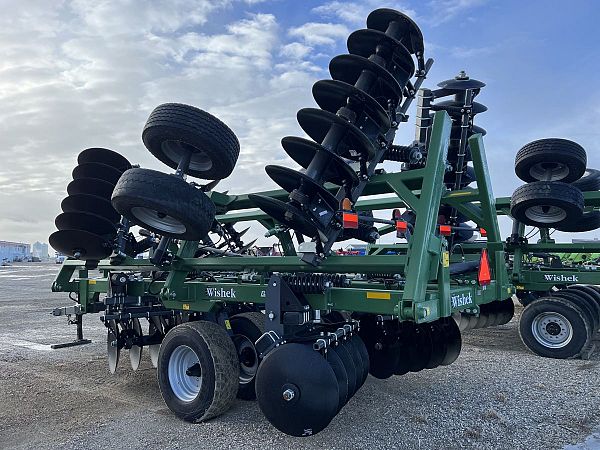Wishek 22' 842NT Tandem Breaking Disc | Flaman Agriculture
