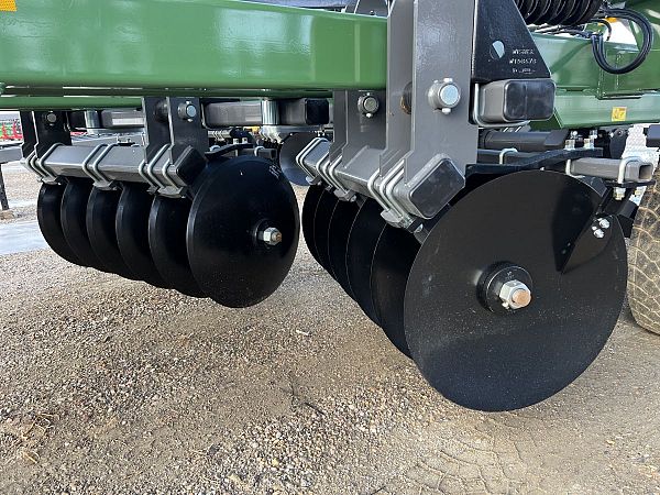 Wishek 22' 842NT Tandem Breaking Disc | Flaman Agriculture