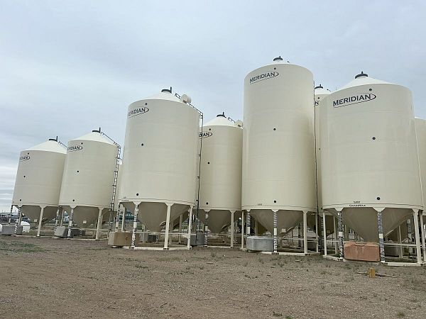 Meridian Smoothwall Hopper Bins | Flaman Agriculture
