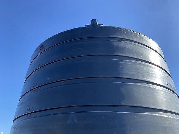 Enduraplas 10,400 US Gallon Flat Bottom Storage Tank | Flaman Agriculture