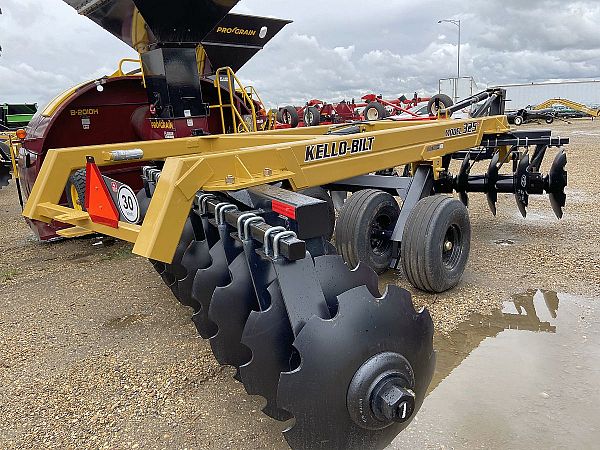 Kello-Bilt 325 - 10' Offset Breaking Disc | Flaman Agriculture