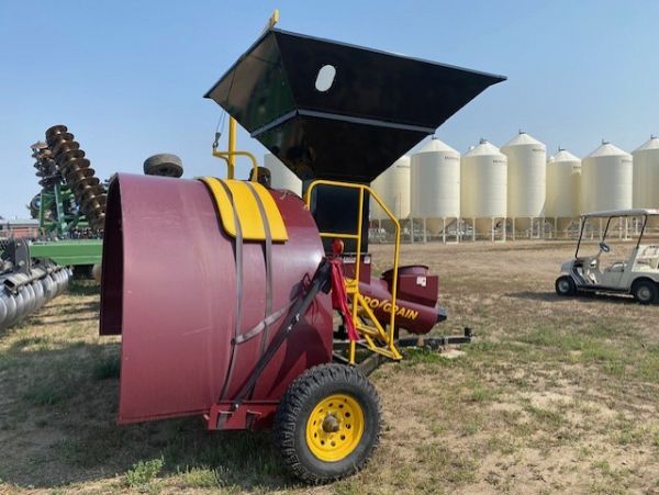 Pro Grain B-1610 Bagger with Hopper | Flaman Agriculture