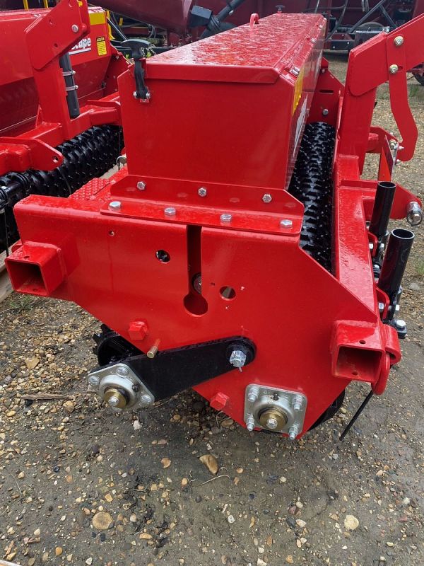 2024 Brillion LS6 6' Landscape Single Box Seeder | Flaman Agriculture