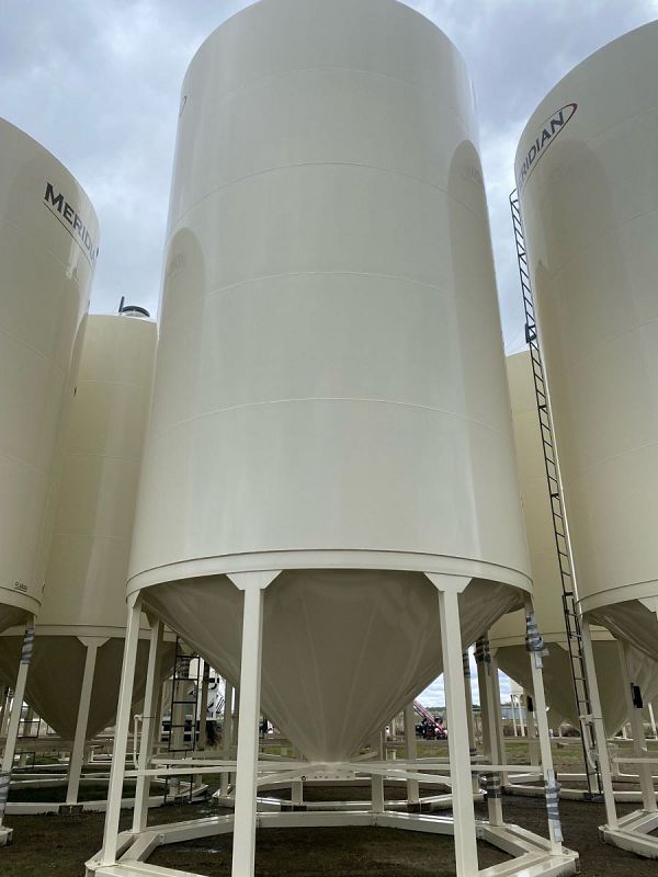 Meridian 1625 Smoothwall Bin | Flaman Agriculture