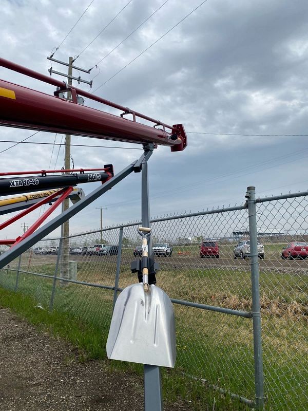 Meridian HD 10-46 Grain Auger with 40HP | Flaman Agriculture